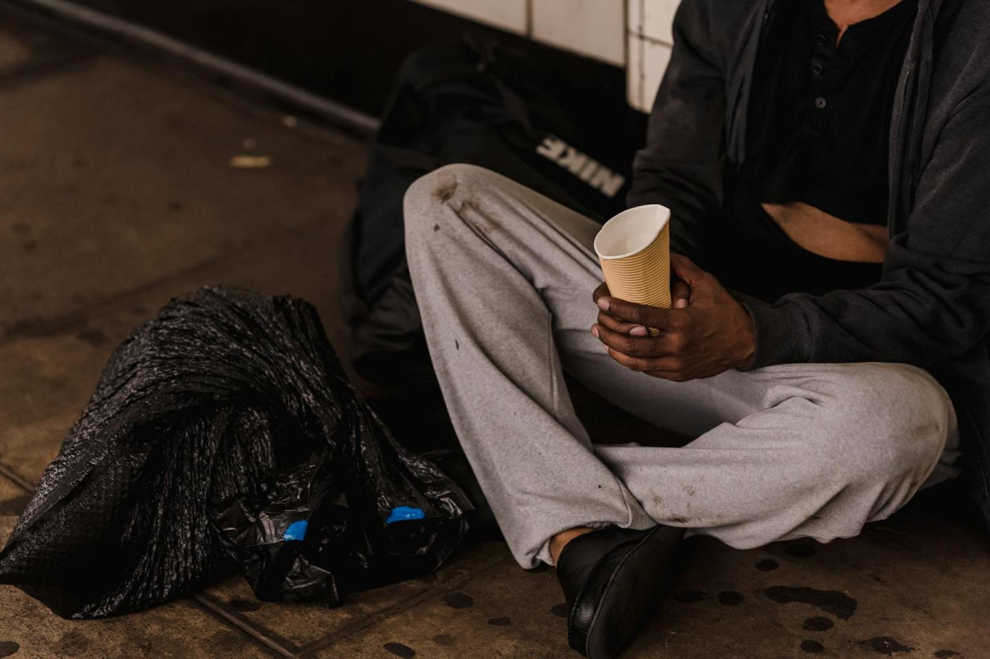 How should we respond to people begging? – Grace + Truth